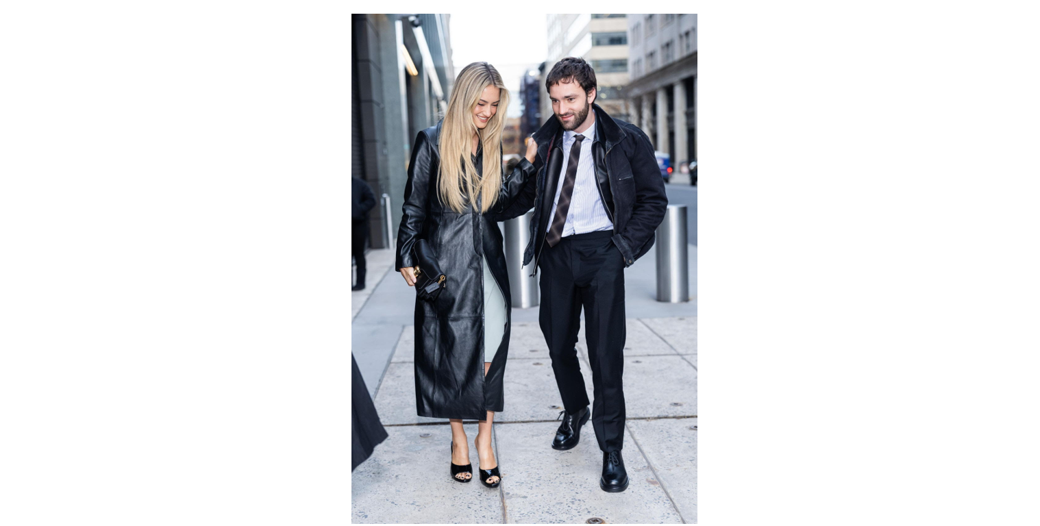 Grace Van Patten viste Coach - Noticias de Hoy