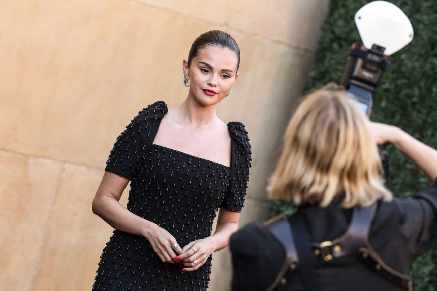 Selena Gomez debuta con cabello cobrizo en Londres: su transformación ...